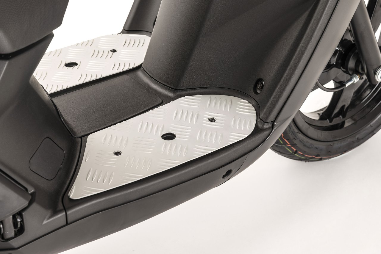 Kisbee S Black Edition